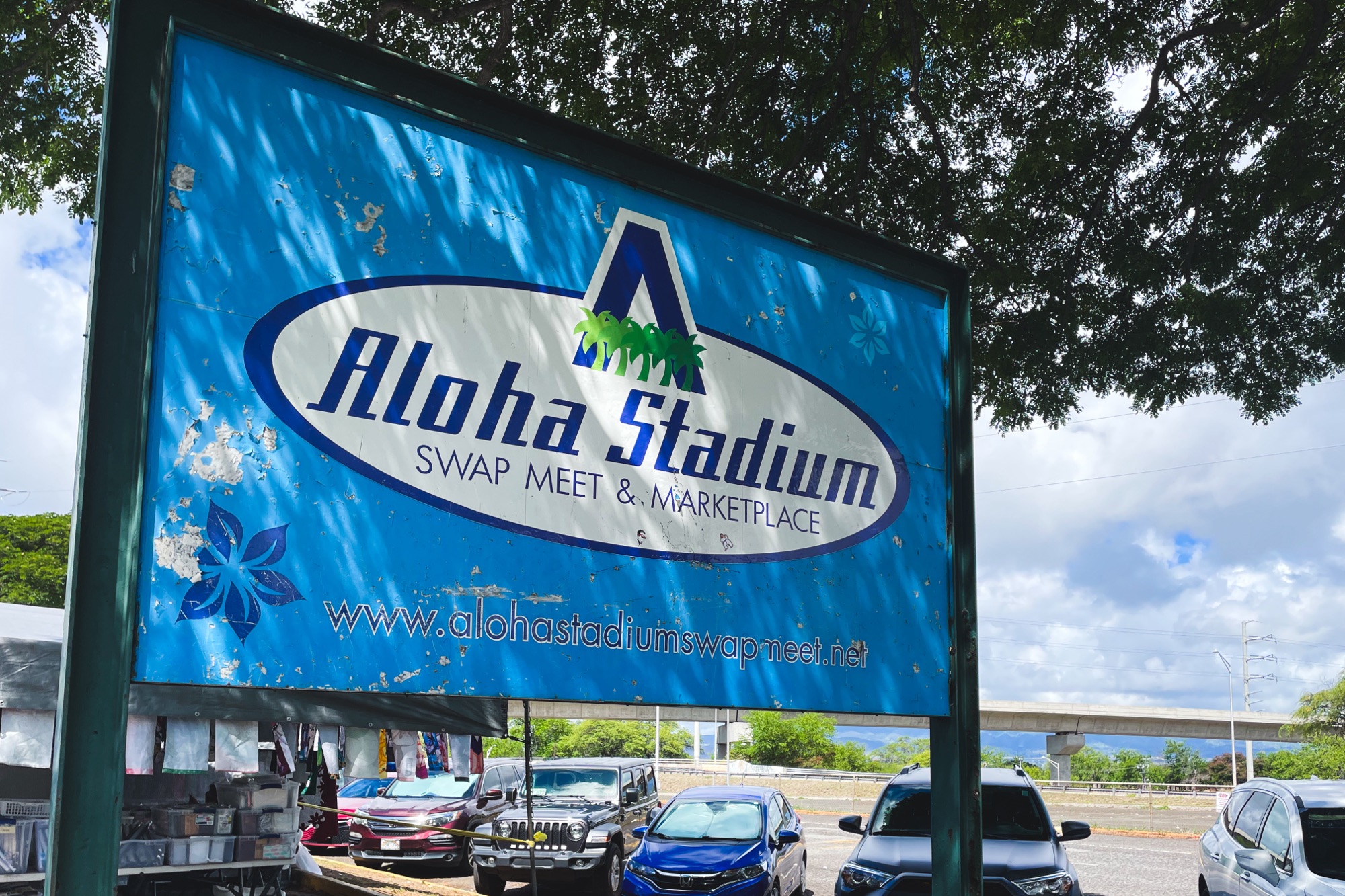 Is the Aloha Stadium Swap Meet Worth the Visit? A TL;DR Review – TL;DR ...
