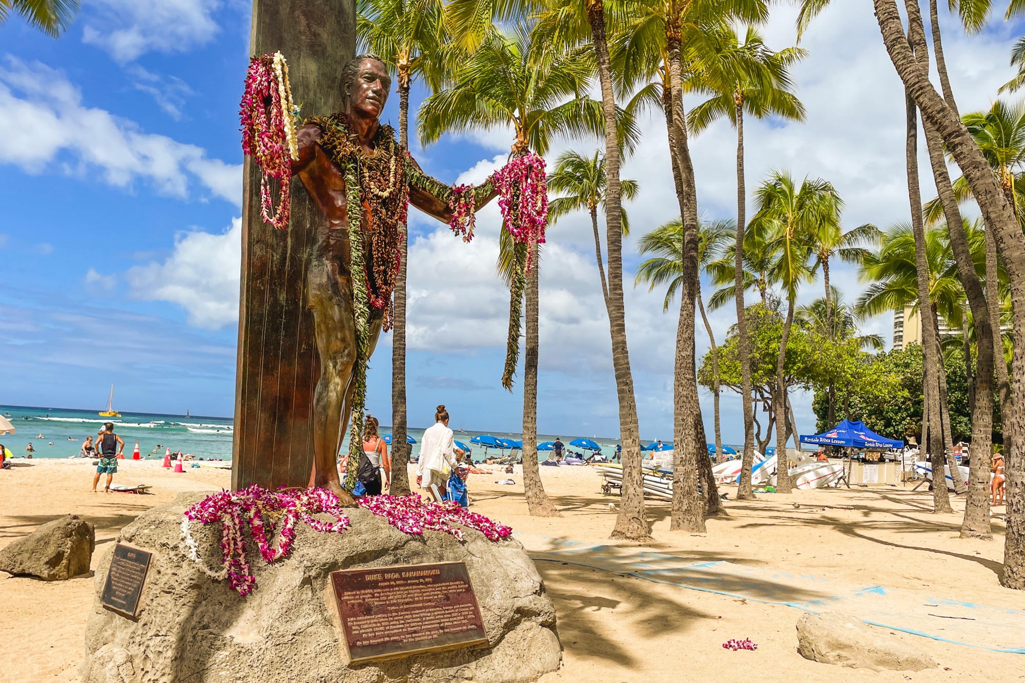 Where to Find Macadamia Nuts in Oahu: The Macadamia Nut Outlet at ...